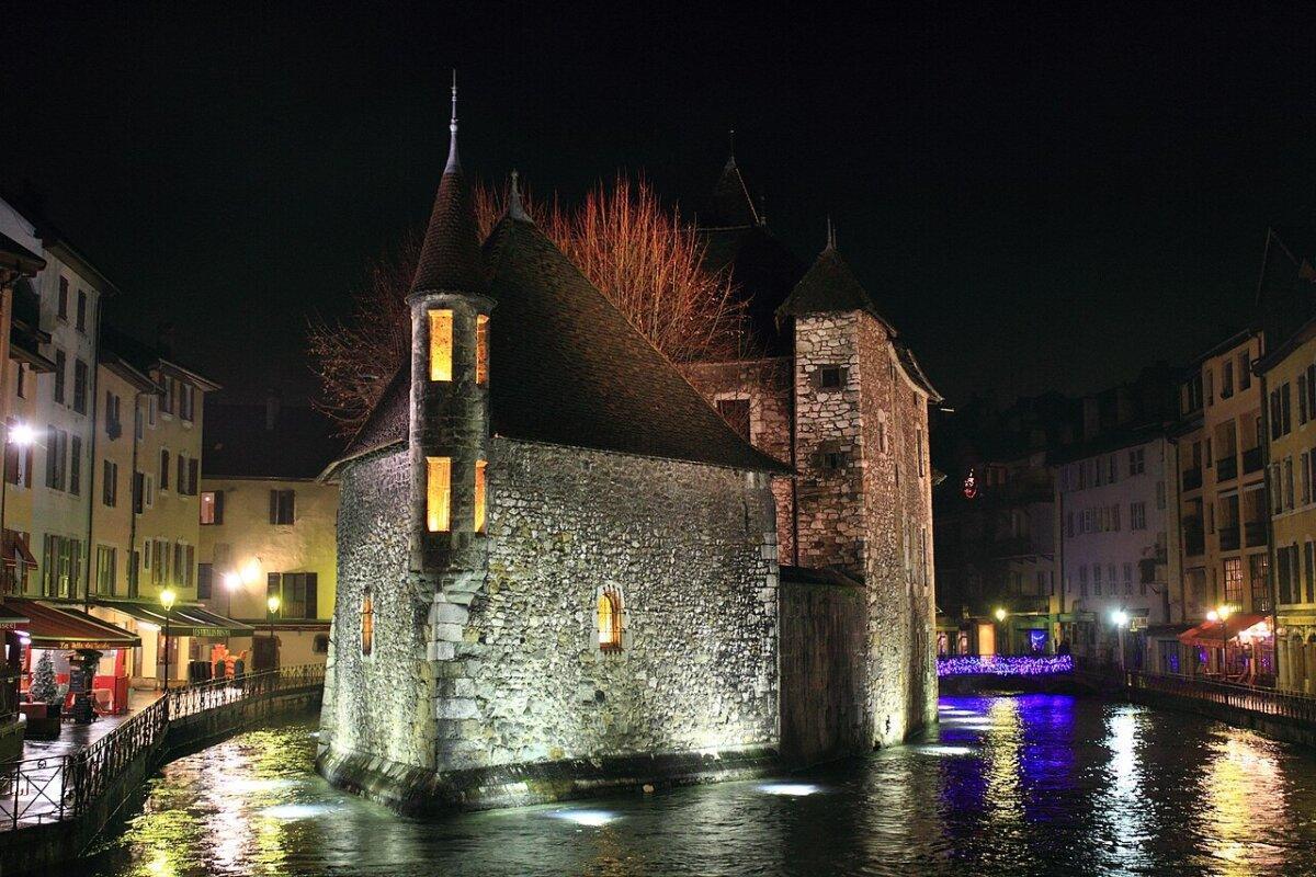 Visit Annecy in 2 days: complete itinerary and must-sees - Cartes 2 France